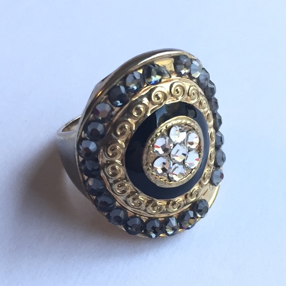 Aldo | Jewelry | Aldo Gold Black Rhinestone Cocktail Ring | Poshmark